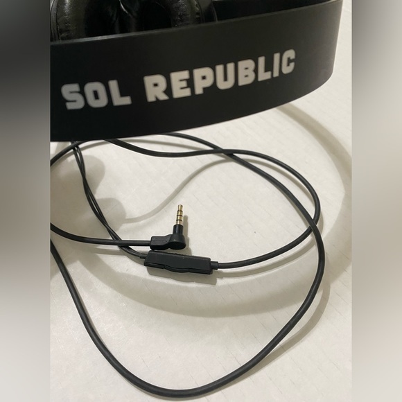 Sol Republic | Headphones | Sol Republic V8 Headphones | Poshmark